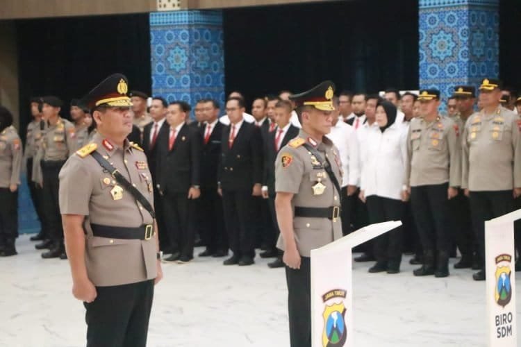 Brigjen Pol. Akhmad Yusep Gunawan Resmi Dilantik Sebagai Wakapolda Jawa ... Brigjen Pol. Akhmad Yusep Gunawan Resmi Dilantik Sebagai Wakapolda Jawa ...